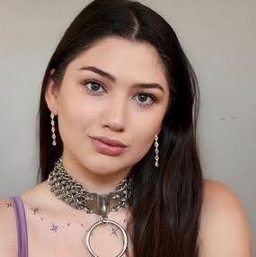 Alyx star: Biography, Age, Boyfriend, Wiki, Height, and Net Worth